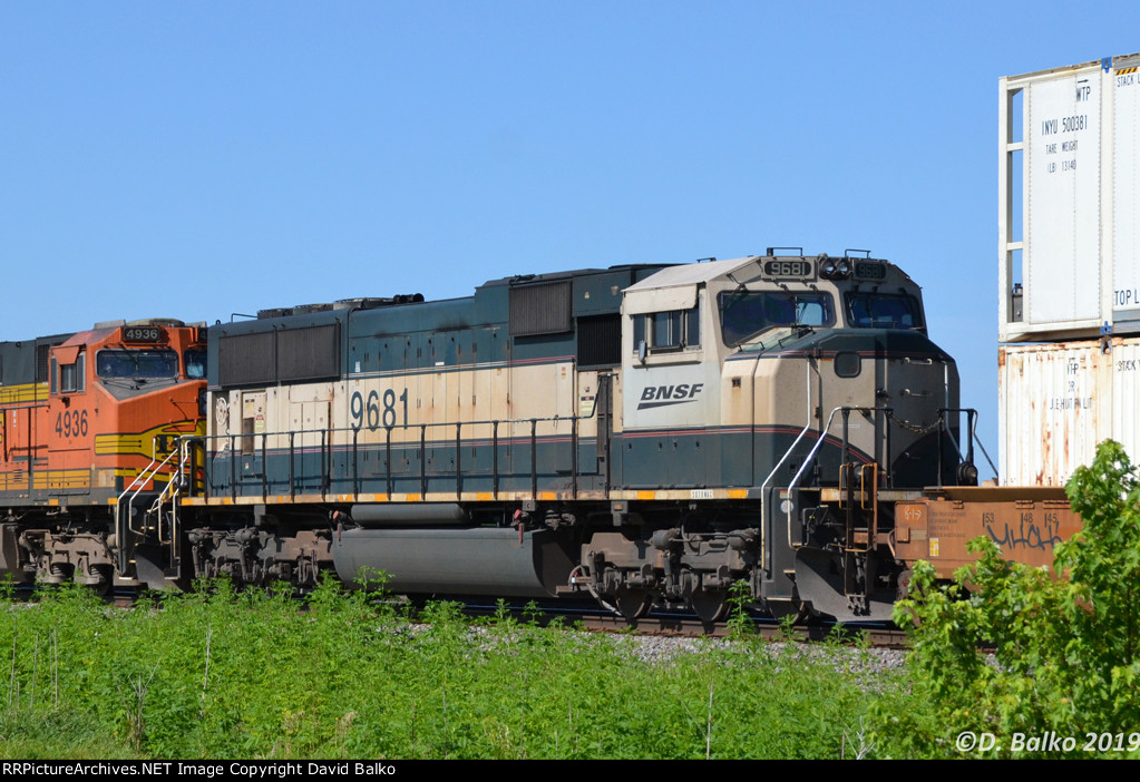 BNSF 9681